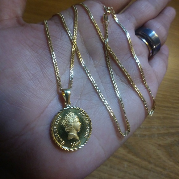 18k saudi gol | Jewelry | 8k Saudi Gold Necklace | Poshmark